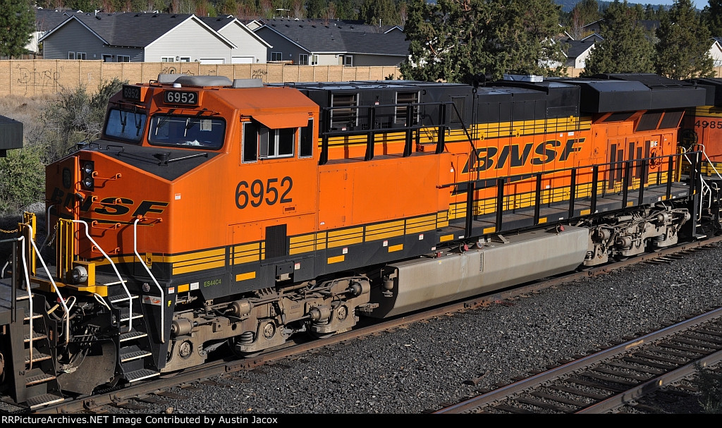 BNSF 6952